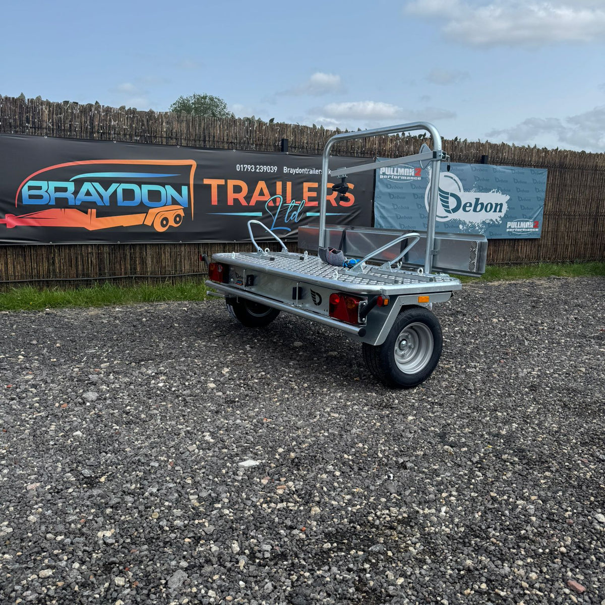 Debon Moto Compact Transverse Motorcycle Trailer – Braydon Trailers